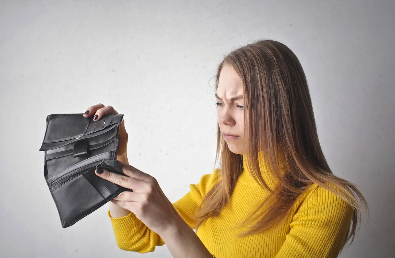 Top 19 Practical Ways to Save Money as a Single Parent